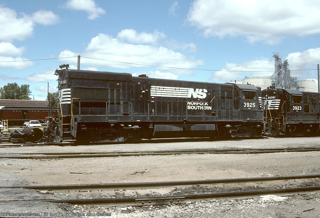 NS U23B 3925